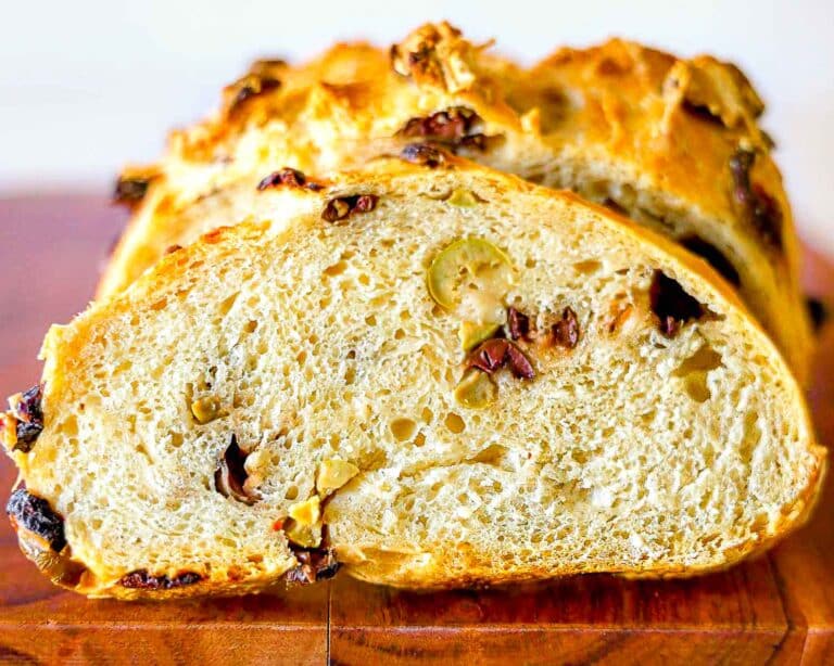 No Knead Olive Bread | Sinful Kitchen