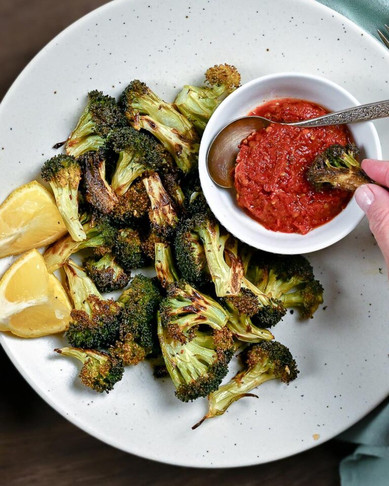 Mediterranean Lemon Garlic Broccoli | Sinful Kitchen